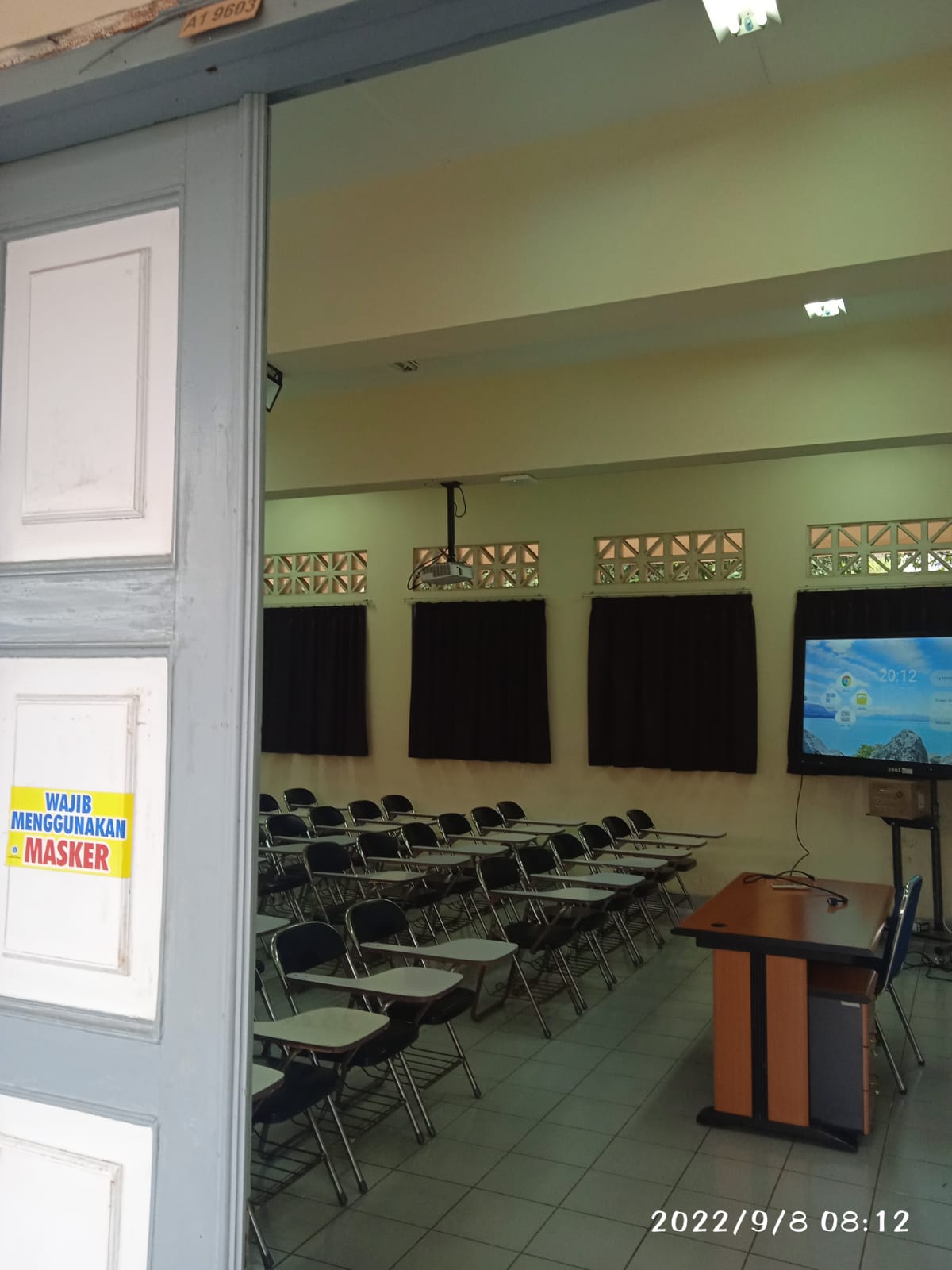 Kelas hybrid Gedung A1 9603