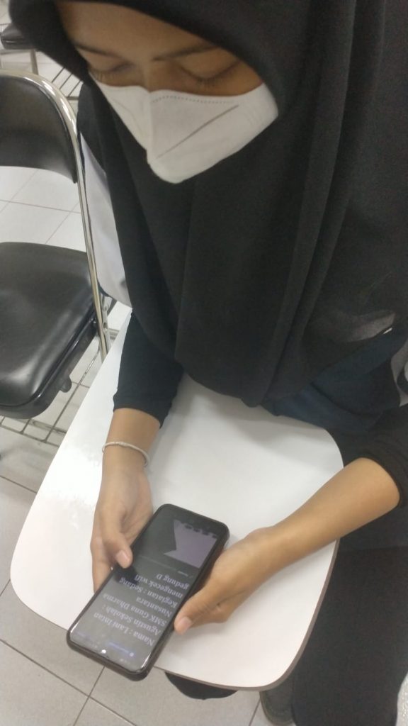 Nama : Lani Intan Agustin Sekolah : SMK Guna Dharma Nusantara Kegiatan : Upload foto yang sedang ...