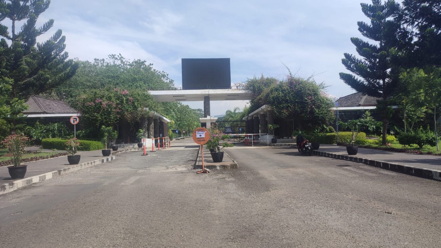 Gerbang Utama