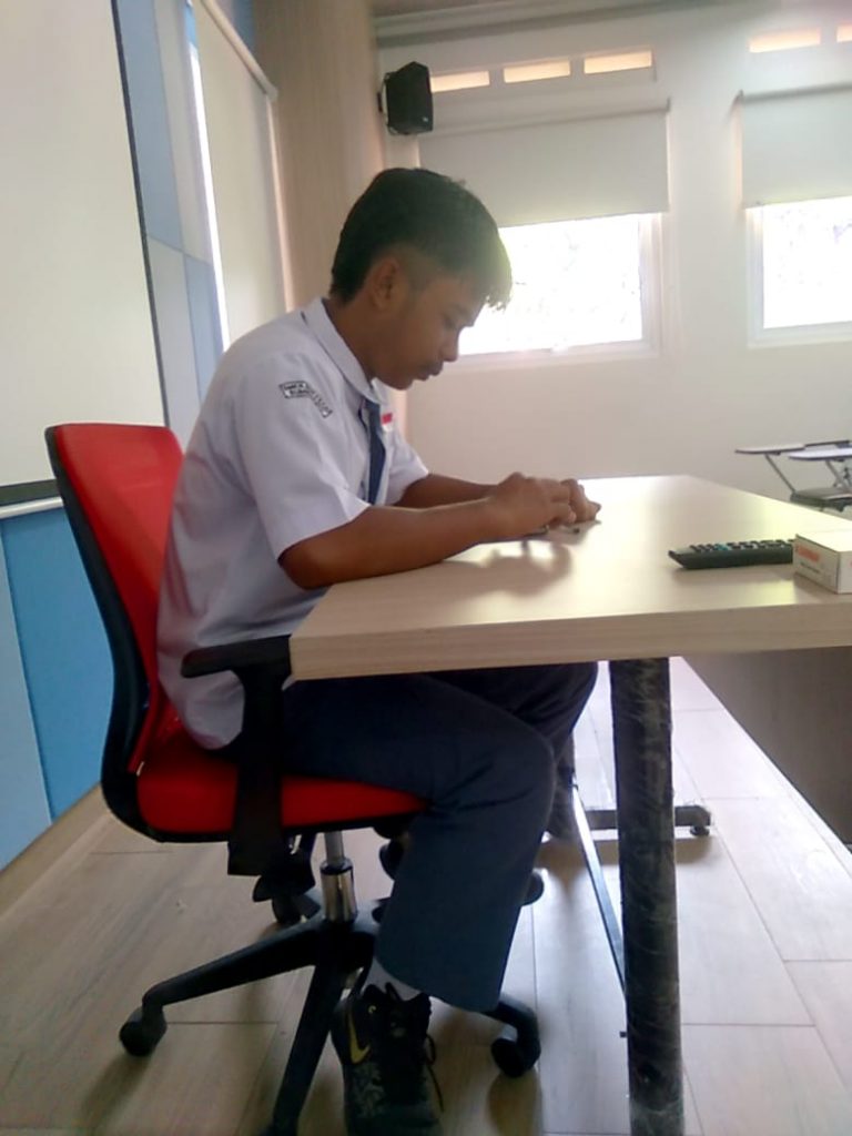 Nama Arif Fauzi, Asal Sekolah SMKN Sukasari ,pengecekan access point di ...